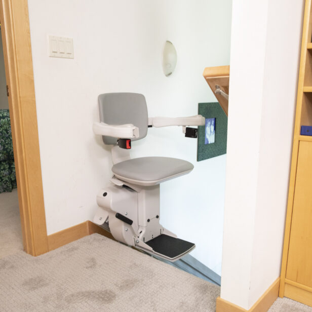 Bruno Elite Straight Rail Stairlift: Premium Comfort and Safety | 101 ...